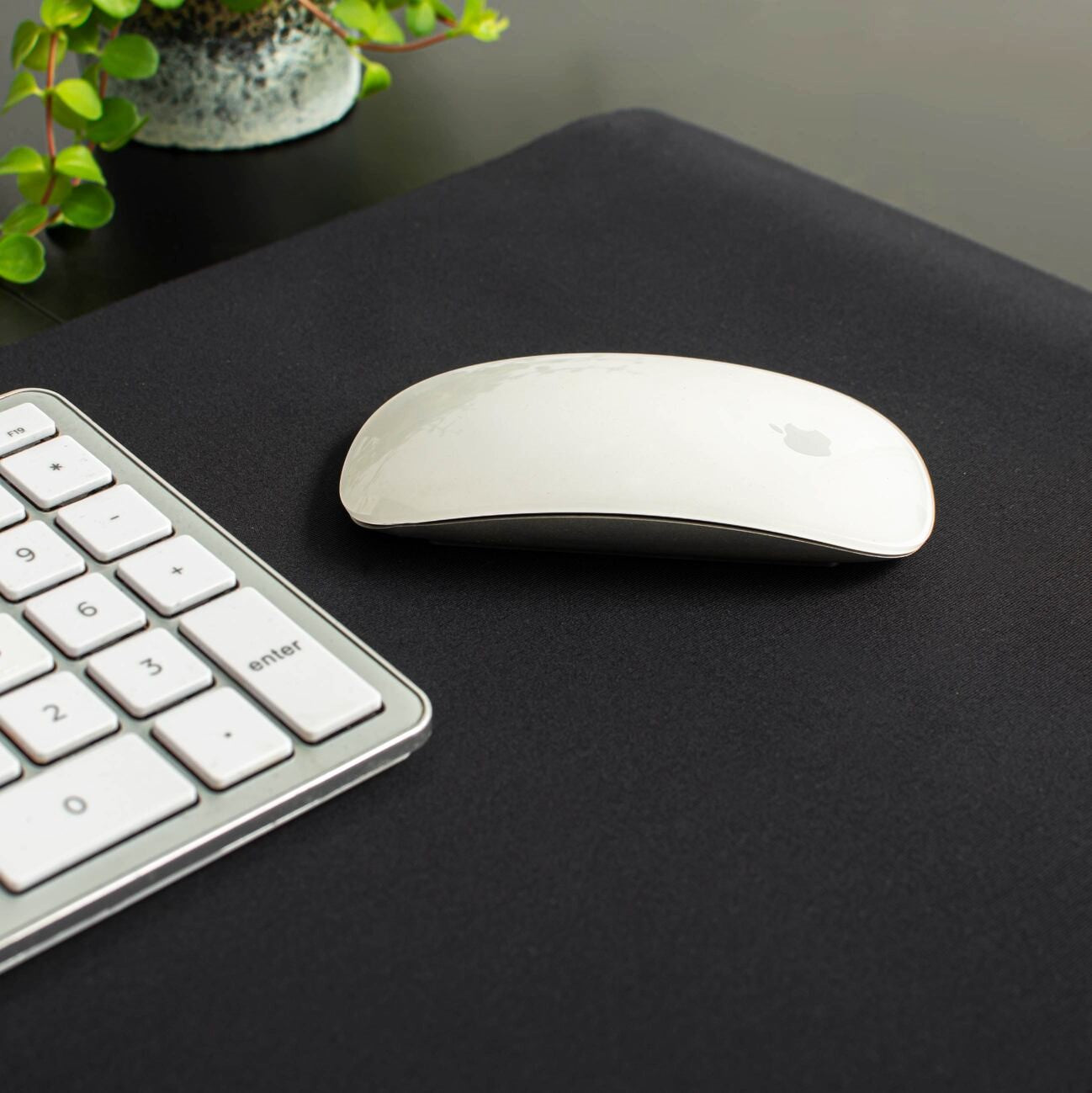Ergonomic Thick Desk Mat for Wrists & Elbows – Fusionstrike